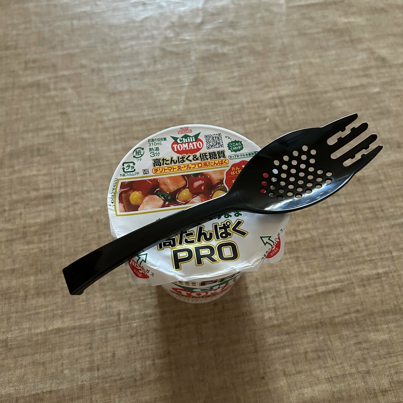 [写真](1ページ目)ダイソー110円の「カップ麺専用スプーン」に大興奮。具材も短い麺も残さず食べきれる | ESSEonline（エッセ オンライン）